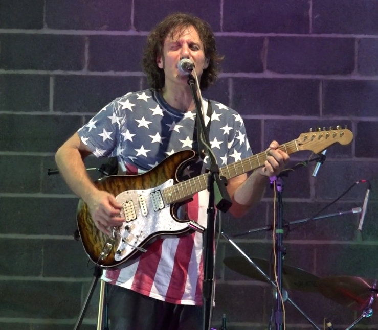 Hilltop Tavern – Dave Fields