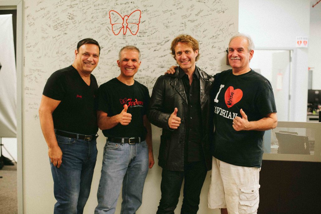 DAVE FIELDS SIGNS WITH FODERA GUITARS! – Dave Fields